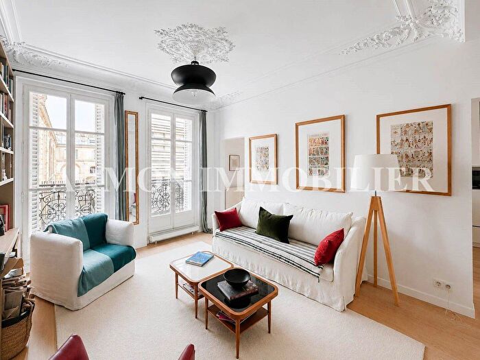 Gros Caillou, Paris 7ème arrondissement : Appartement 4 pièces à louer