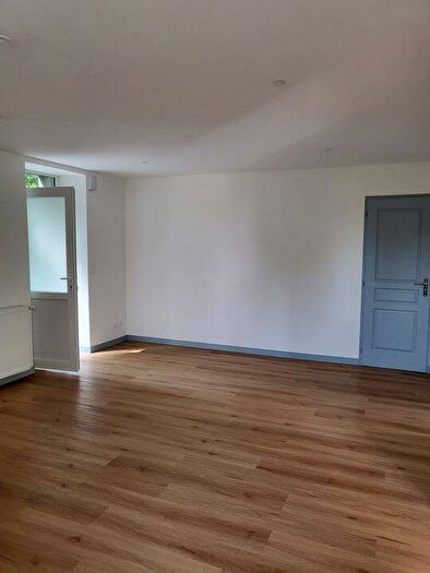 Aydat : Appartement 2 pièces à louer
