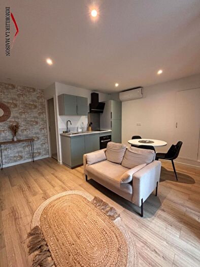 Appartement à louer - Périgueux, Centre-ville, La Gare, Saint-Martin - 2 pièces - 1 chambre