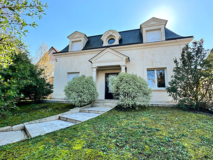 Maison à vendre - Rueil-Malmaison, Buzenval - 5 pièces - 4 chambres