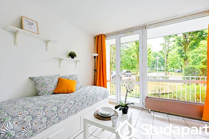 Appartement 1 pièce à louer - Clairieres-Chateaux-Zone Agricole, Cergy