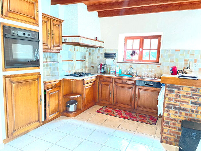 Maison à vendre - Lanvénégen - 6 pièces - 3 chambres