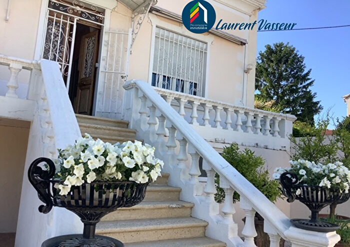 Maison à vendre - Montélimar - 10 pièces - 4 chambres