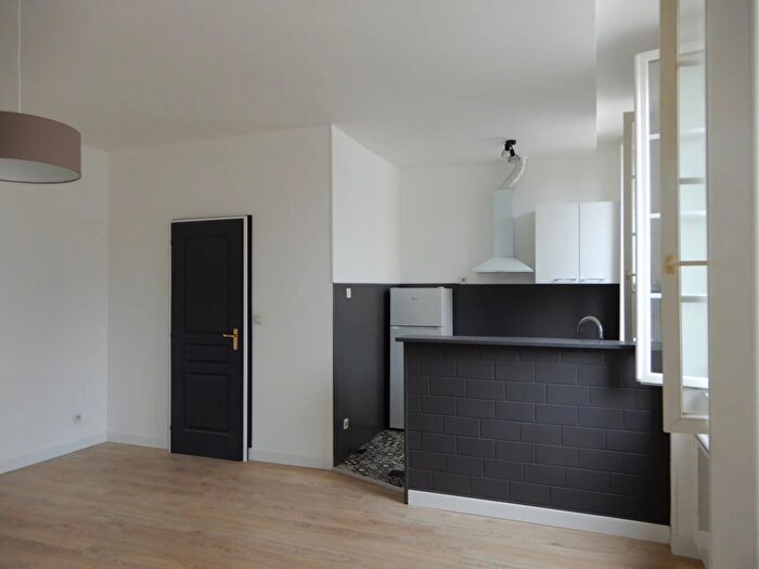 Appartement à louer - Castres, Centre-ville - 3 pièces - 1 chambre