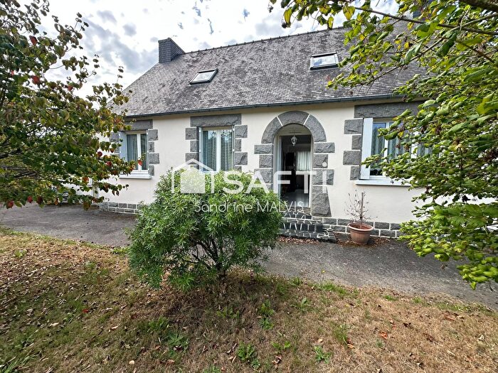 Maison 6 pièces à Bourbriac, à vendre
