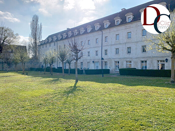 Appartement à vendre - Senlis, Centre-ville - 4 pièces - 3 chambres