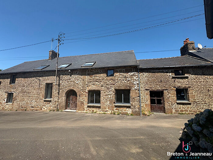 Maison à vendre - Hercé - 11 pièces - 5 chambres