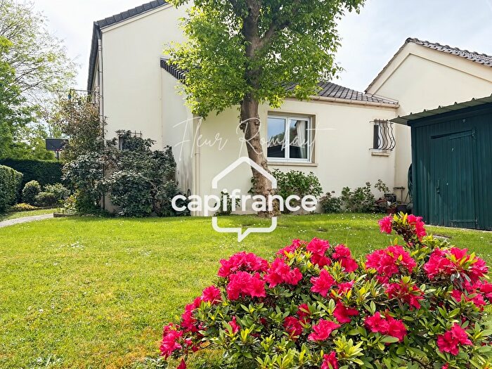 Maurepas, Centre-ville, Malmedonne : Maison 6 pièces à vendre
