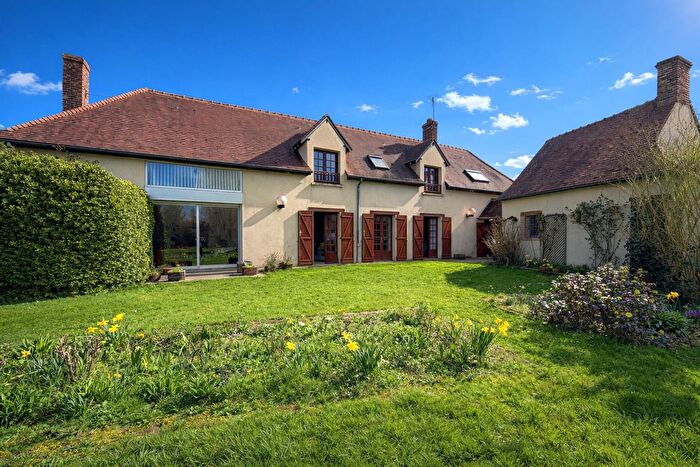 Maison à vendre - La Guierche - 7 pièces - 4 chambres