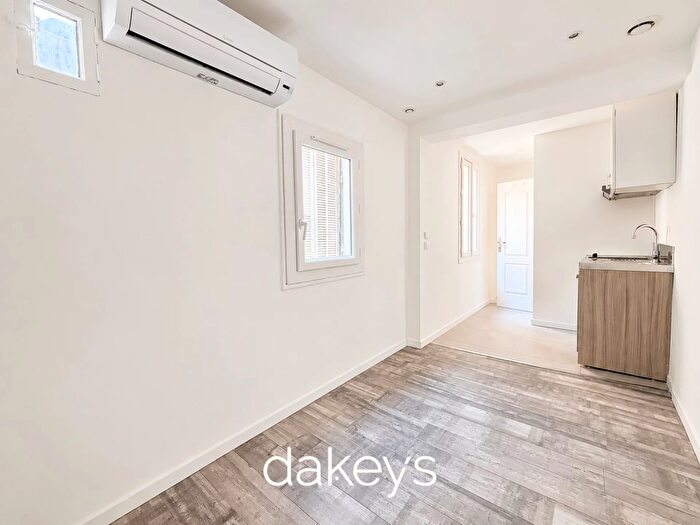 Appartement 2 pièces à Marseille 6ème, Préfecture, à vendre
