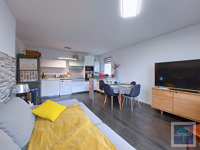 Appartement à vendre - Santeny - 3 pièces - 2 chambres