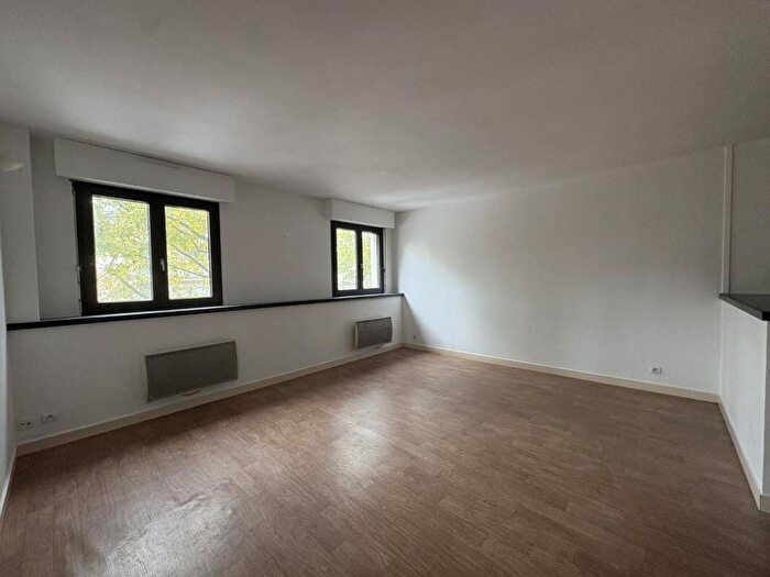 Appartement à louer - Saint Christophe-Les Rocheforts, Châteauroux - 2 pièces - 1 chambre