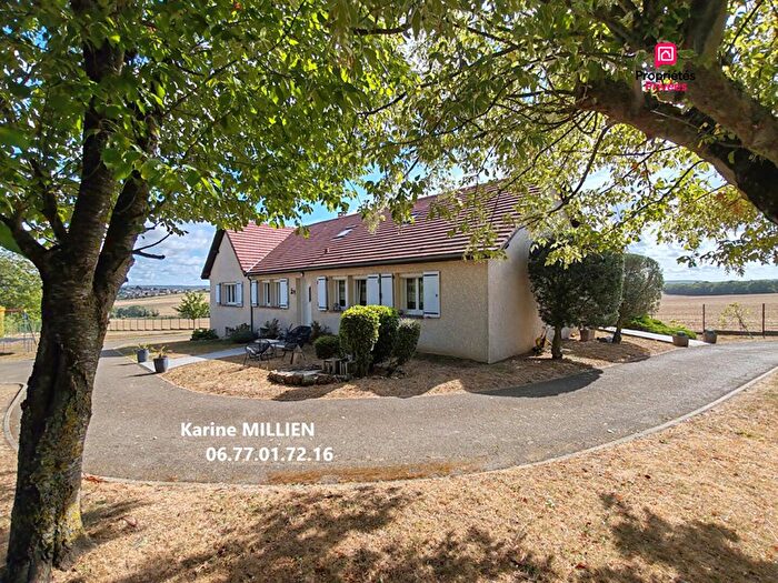 Maison 10 pièces à vendre à Beynes