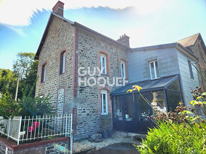 Maison à vendre - Vire, Centre-ville, Gare - 5 pièces - 4 chambres