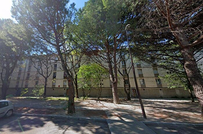 Appartement à louer - Fontcouverte, Avignon - 4 pièces - 2 chambres