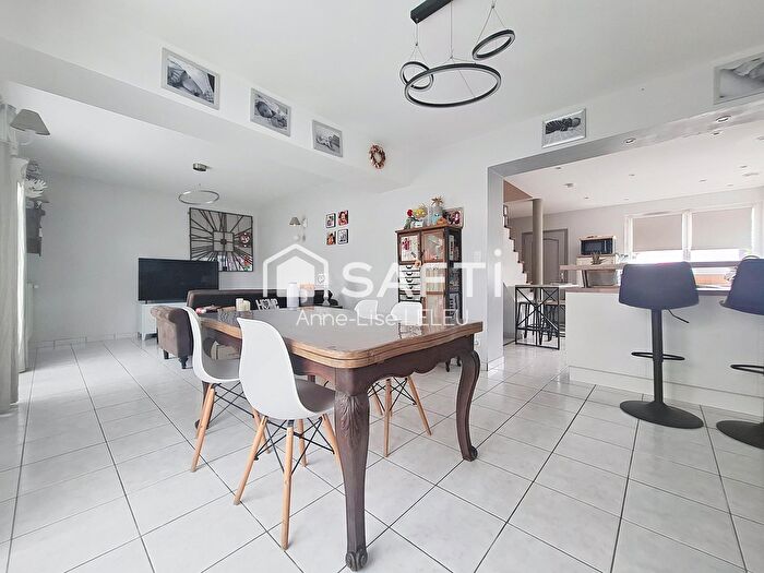 Maison 4 pièces à Bois-Bernard, à vendre