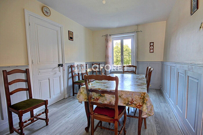 Saint-Laurent-de-Chamousset : Maison 4 pièces à vendre