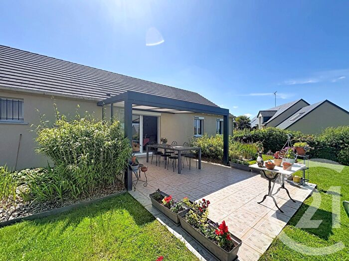 Saint-Ouën-des-Toits : Maison 5 pièces à vendre