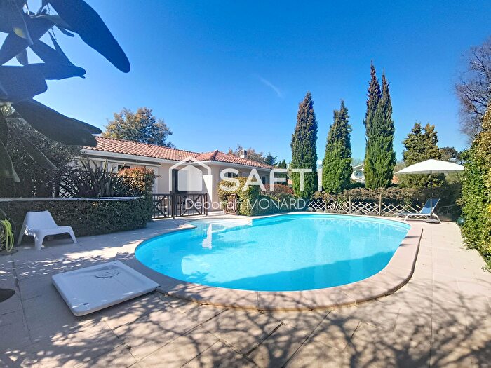 Maison à vendre - Saint-Médard-en-Jalles, Caupian, Cérillan, Hastignan, Issac - 5 pièces - 3 chambres