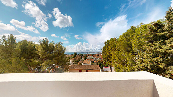 Appartement à vendre - Rognac - 3 pièces - 2 chambres