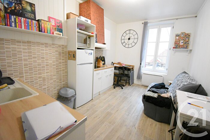 Appartement à louer - Vichy, Denière Hôpital - 1 pièce