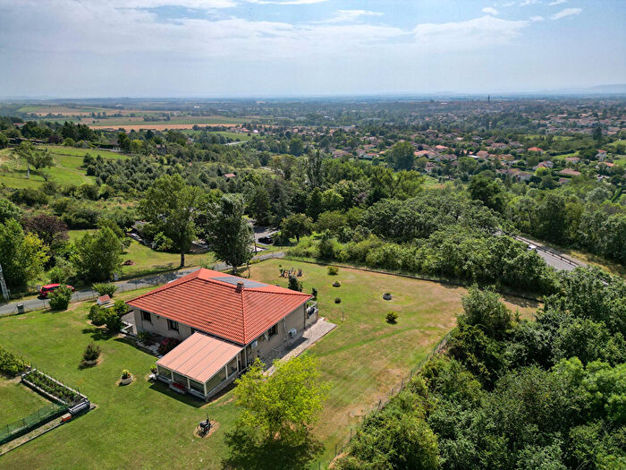 Maison à vendre - Riom, Les Charmettes, Le Champ dOjardias, Layat - 6 pièces - 4 chambres