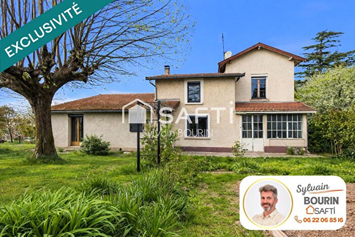 Maison à vendre - Reyrieux - 6 pièces - 5 chambres