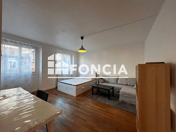 Appartement à louer - Châteaucreux, Saint-Étienne - 1 pièce