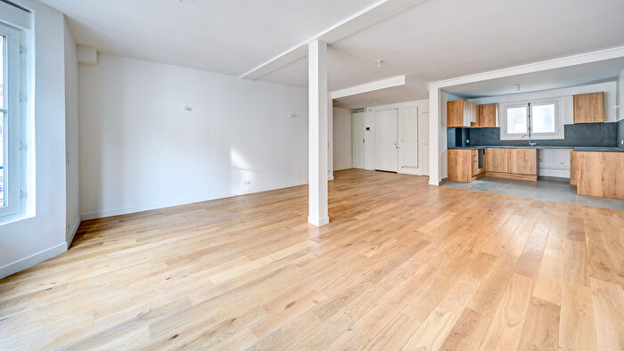 Appartement à louer - Paris e , Saint-Philippe du Roule - 3 pièces - 2 chambres