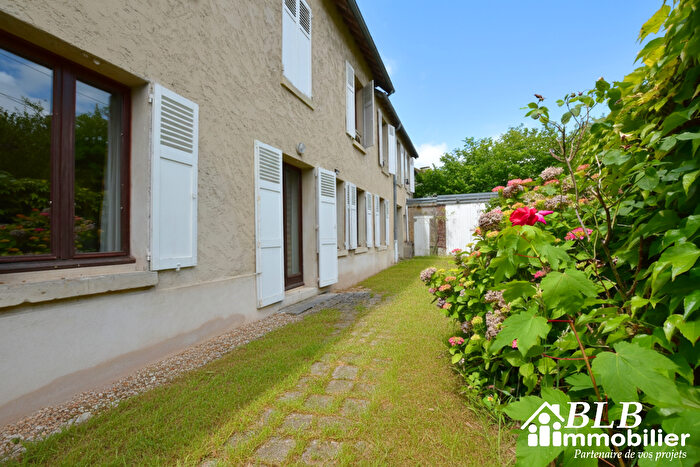 Les Essarts-le-Roi : Maison 7 pièces à vendre