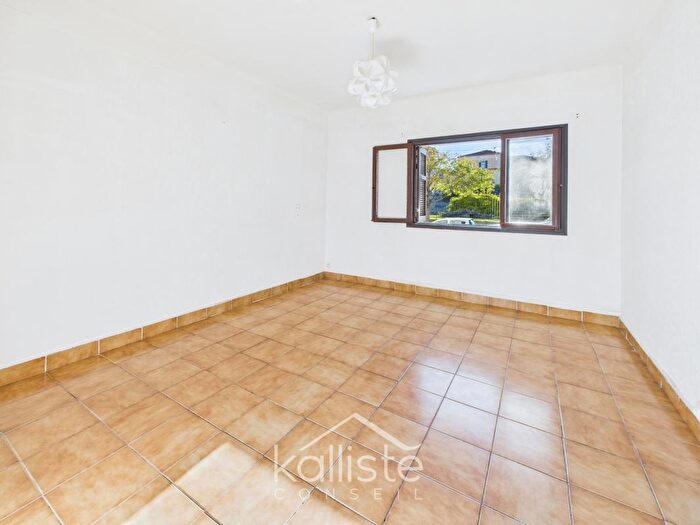 Appartement à vendre - Ajaccio, Casone, Trottel - 3 pièces - 2 chambres