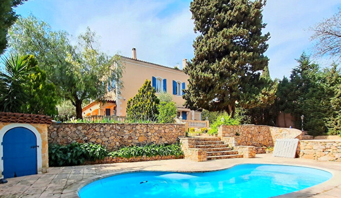 Maison à vendre - Toulon, Les Routes - 7 pièces - 5 chambres