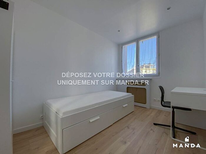 Appartement à louer - Cité Pierre et Marie Curie, Ivry-sur-Seine - 4 pièces - 3 chambres