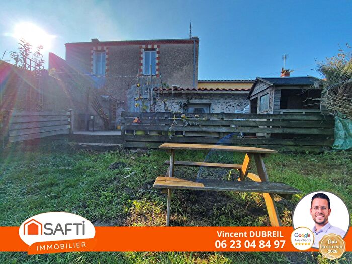 Maison à vendre - Saint-Julien-de-Concelles - 6 pièces - 4 chambres