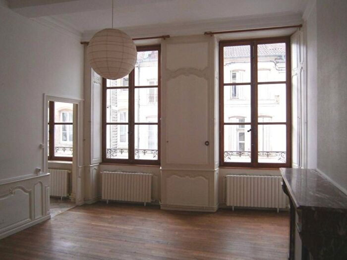 Appartement à louer - Centre, Neufchâteau - 2 pièces - 1 chambre