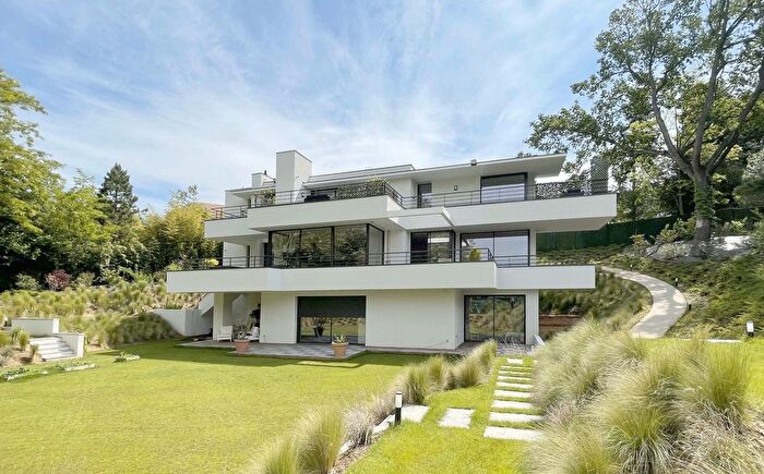 Maison à vendre - La Celle-Saint-Cloud - 10 pièces