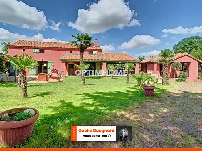 Maison à vendre - Le May-sur-Èvre - 8 pièces - 3 chambres