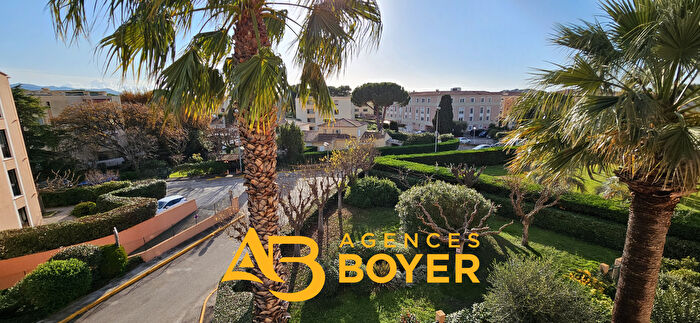 Appartement à vendre - Sanary-sur-Mer, Le Baou, Saint-Roch - 2 pièces - 1 chambre