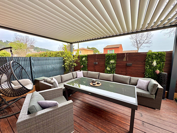 Maison à vendre - Cuers - 4 pièces - 3 chambres