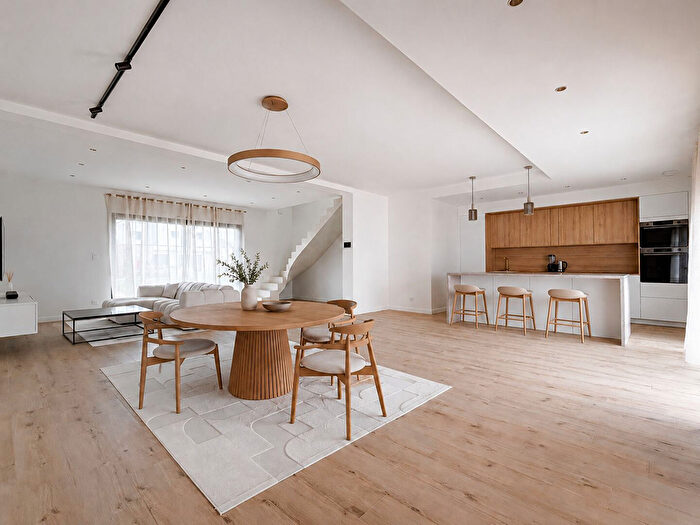 Saint-Sylvain-dAnjou : Maison 5 pièces à vendre