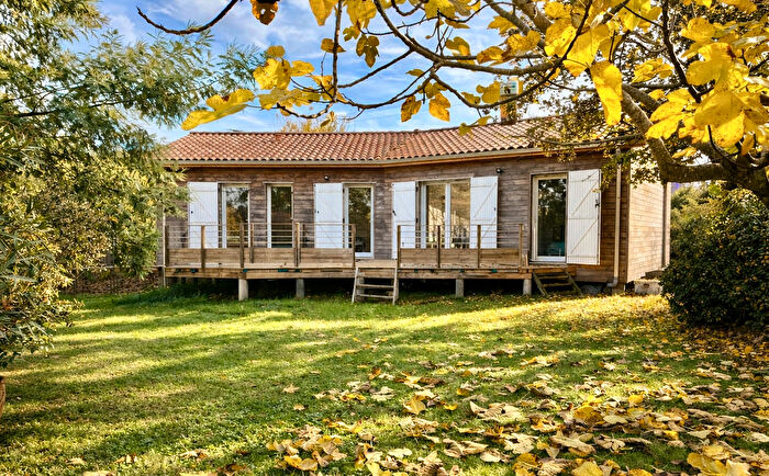 Maison à vendre - Beaumont-sur-Lèze - 5 pièces - 4 chambres