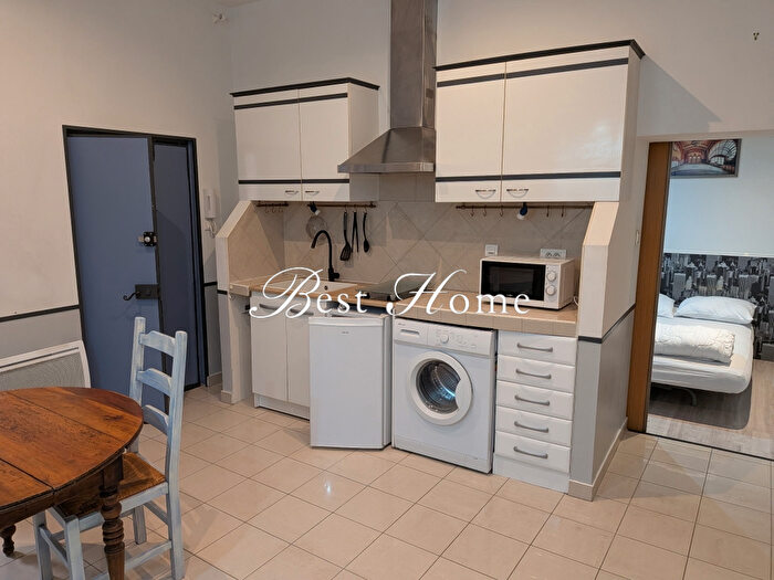 Appartement 1 pièce à Nîmes, Gambetta, à louer