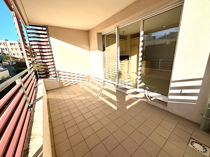 Appartement à vendre - Clermont-Ferrand, Chanteranne, La Glacière - 3 pièces - 2 chambres