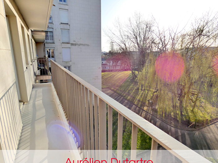 Appartement à vendre - Fleury-les-Aubrais, Clos de la Grande Salle, Villevaude, Vallée, Ormes du Mail - 4 pièces - 2 chambres