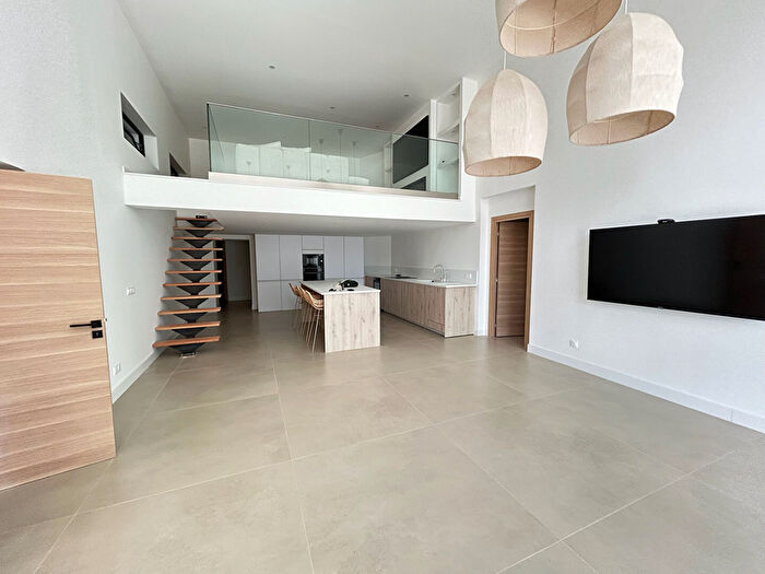 Appartement à vendre - Saint-Chamond, Centre-ville, Saint-Ennemond, Chavanne - 5 pièces - 3 chambres