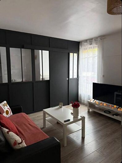 Plateau Nord, Suresnes : Appartement 2 pièces à louer