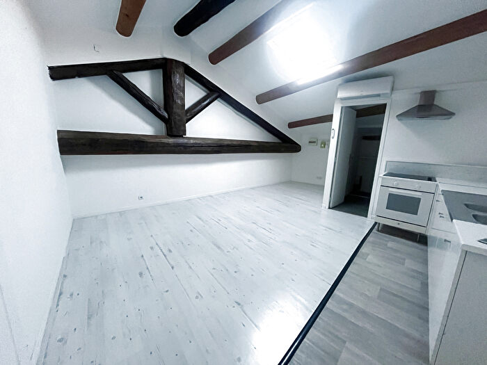 Appartement à louer - Marguerittes - 1 pièce