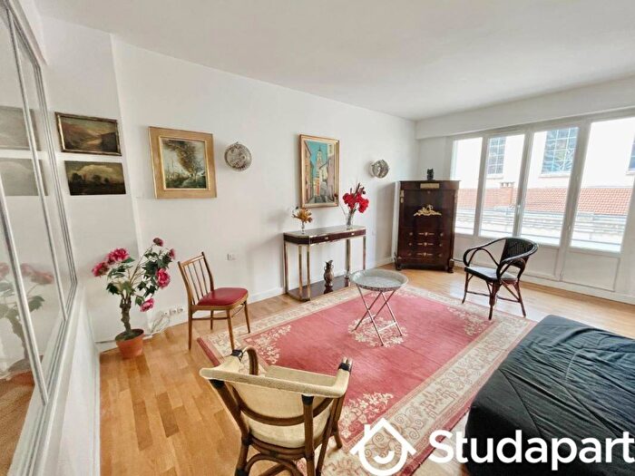 Appartement à louer - Berriat-Ampere, Grenoble - 5 pièces - 3 chambres