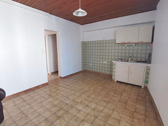 Appartement à louer - Beaucaire, Centre-ville - 1 pièce - 1 chambre