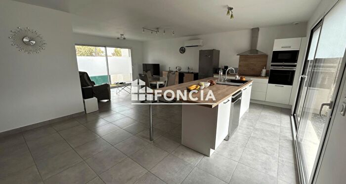 Maison 4 pièces à Saïx, à vendre